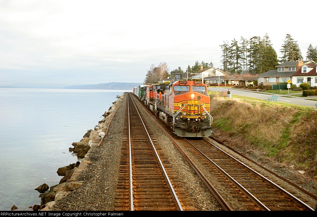 BNSF 4751